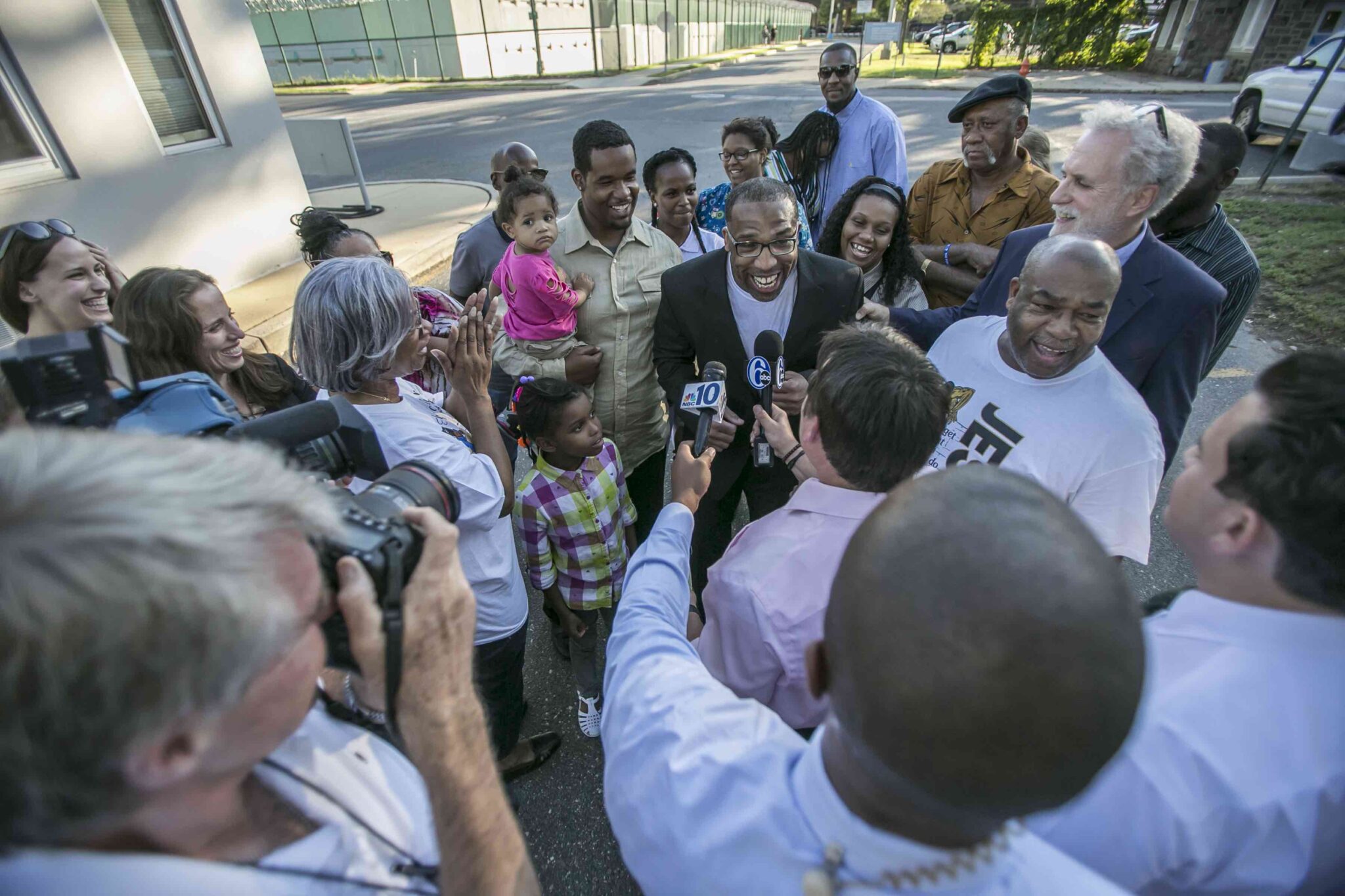 Anthony Wright Shines in his Freedom after 25 Years Wrongly Convicted ...
