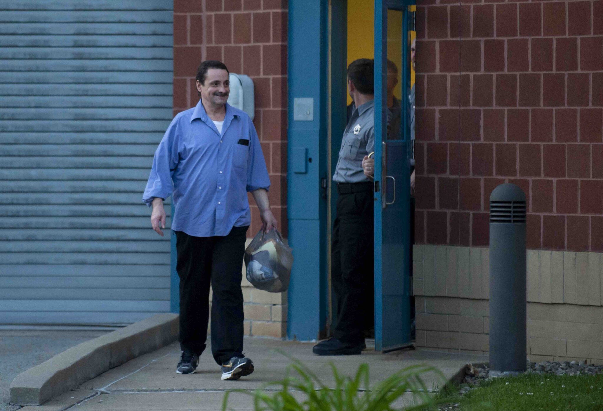 See These Emotional Photos of John Kunco's First Moments of Freedom in ...